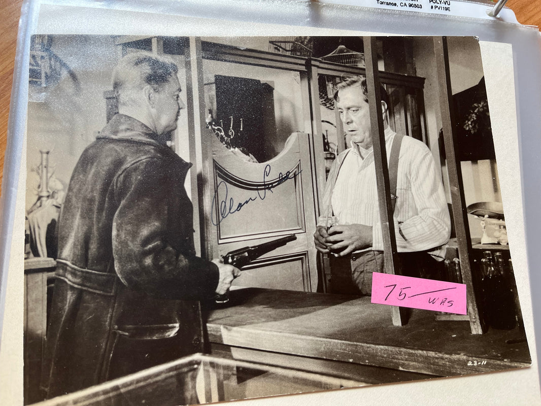 Autographs – Williamsburg Nostalgia Fest